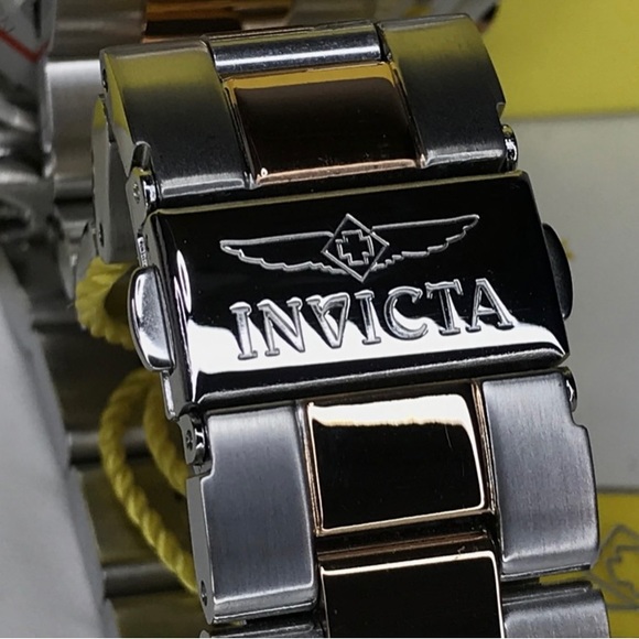 Invicta | Accessories | Nwt Gorgeous Invicta Specialty Watch Crisp ...